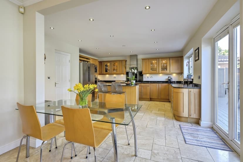 All properties for sale in NN4